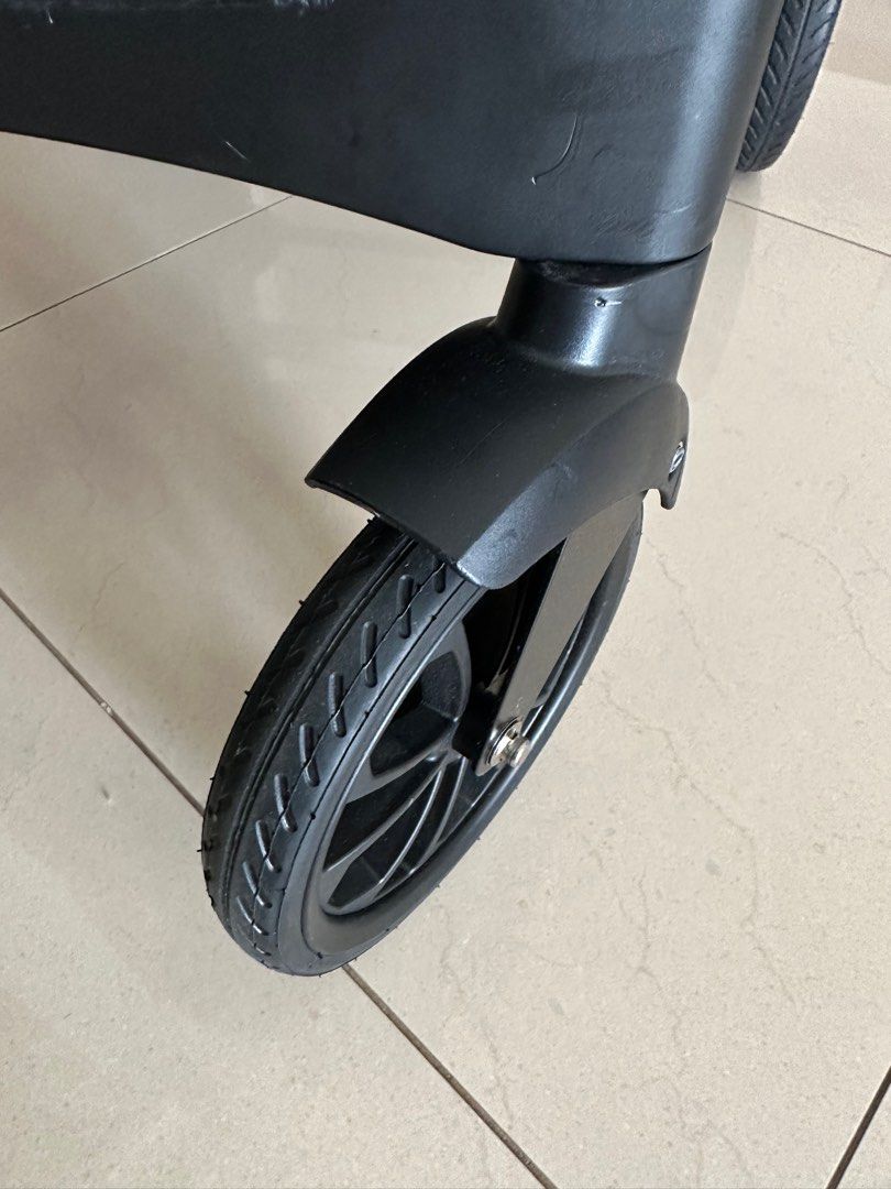 Chicco Bravo Primo, Babies & Kids, Going Out, Strollers on Carousell