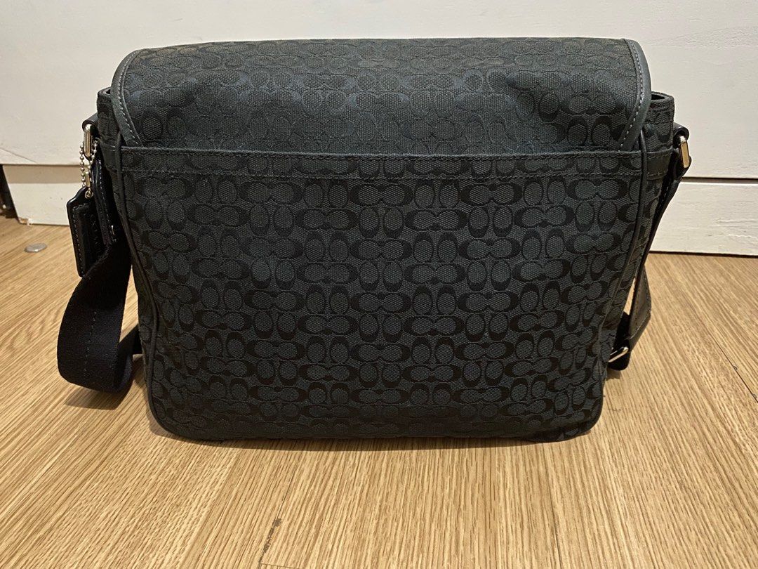 Coach Messenger Bag, Men's Fashion, Bags, Sling Bags on Carousell