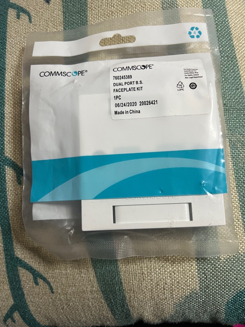 CommScope Dual Port Faceplate Kit #760245389, 其他, 其他 - Carousell