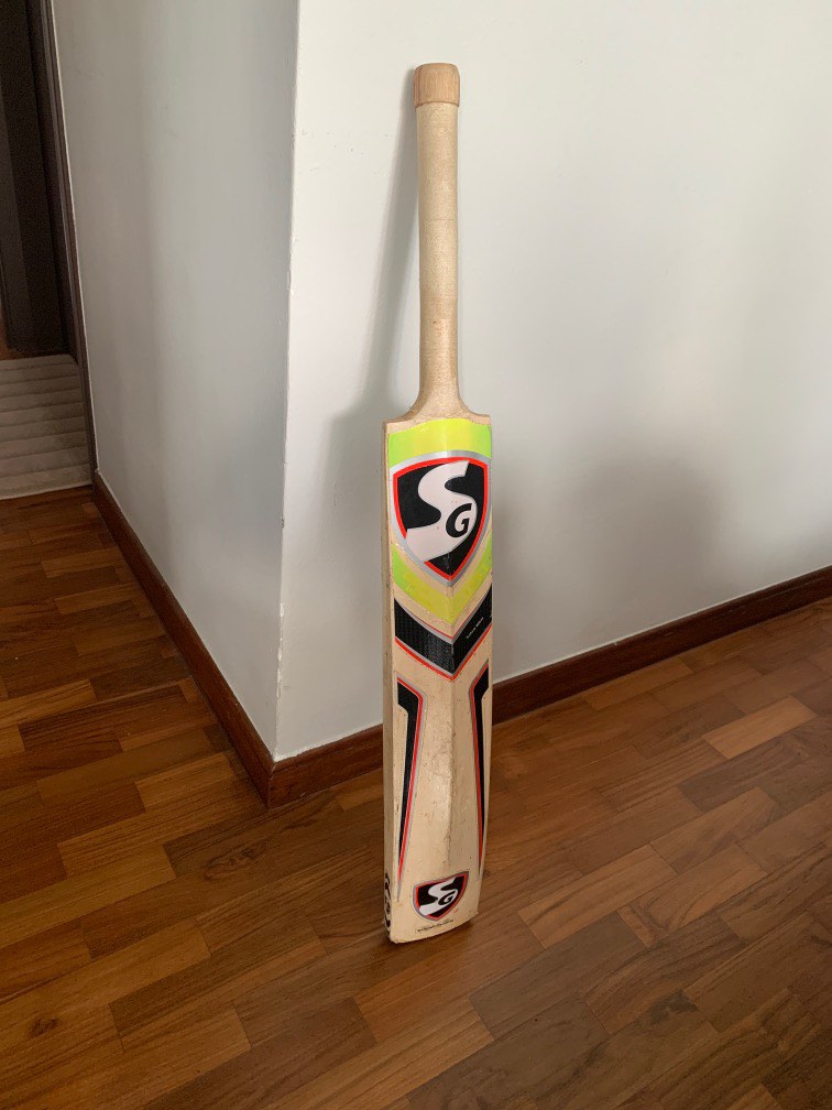 Cricket Bat, Sports Equipment, Sports & Games, Racket & Ball Sports on ...