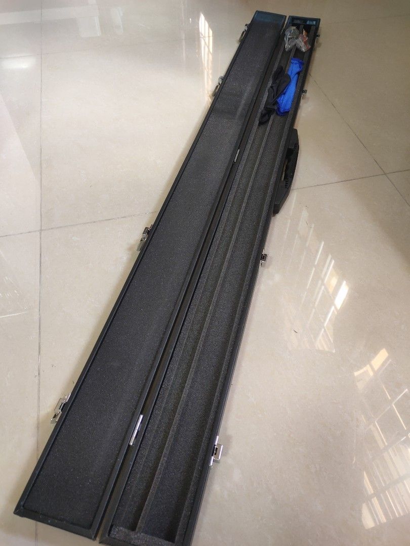 Cue box, Sports Equipment, Sports & Games, Billiards & Bowling on Carousell