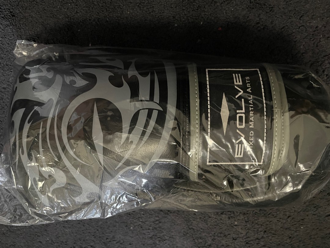 Evolve Muay Thai Boxing Gloves, Sports Equipment, Other Sports ...
