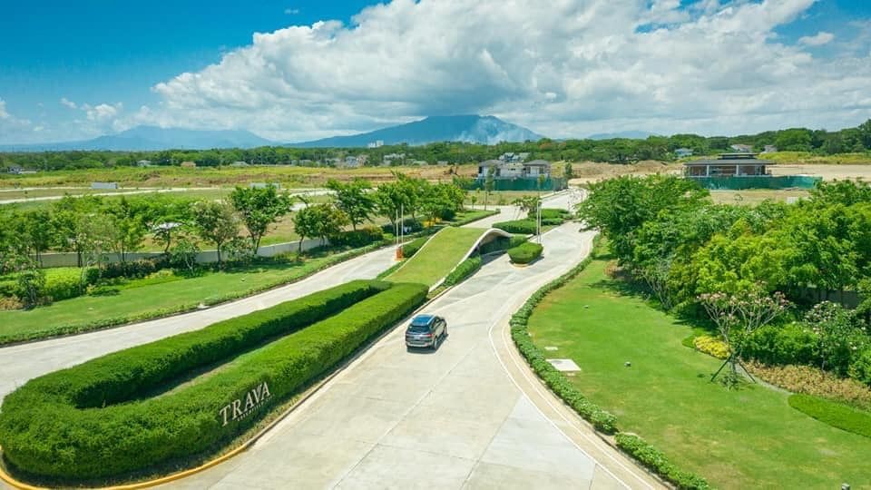 Extravagant village with 1st-class amenities and 600-800 sqm Lots for ...