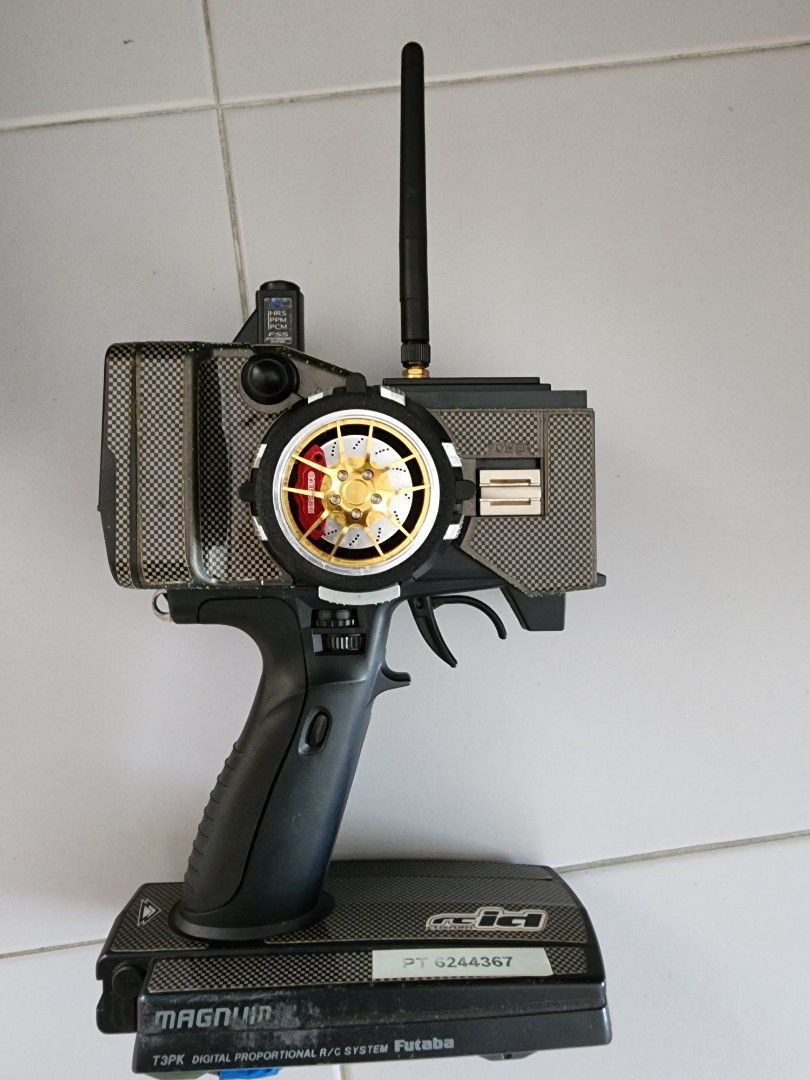 Futaba controller T3PK, Hobbies & Toys, Toys & Games on Carousell