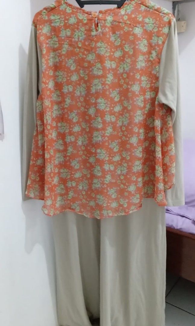 Gamis model rompi floral orange, Fesyen Wanita, Muslim Fashion, Gaun di ...
