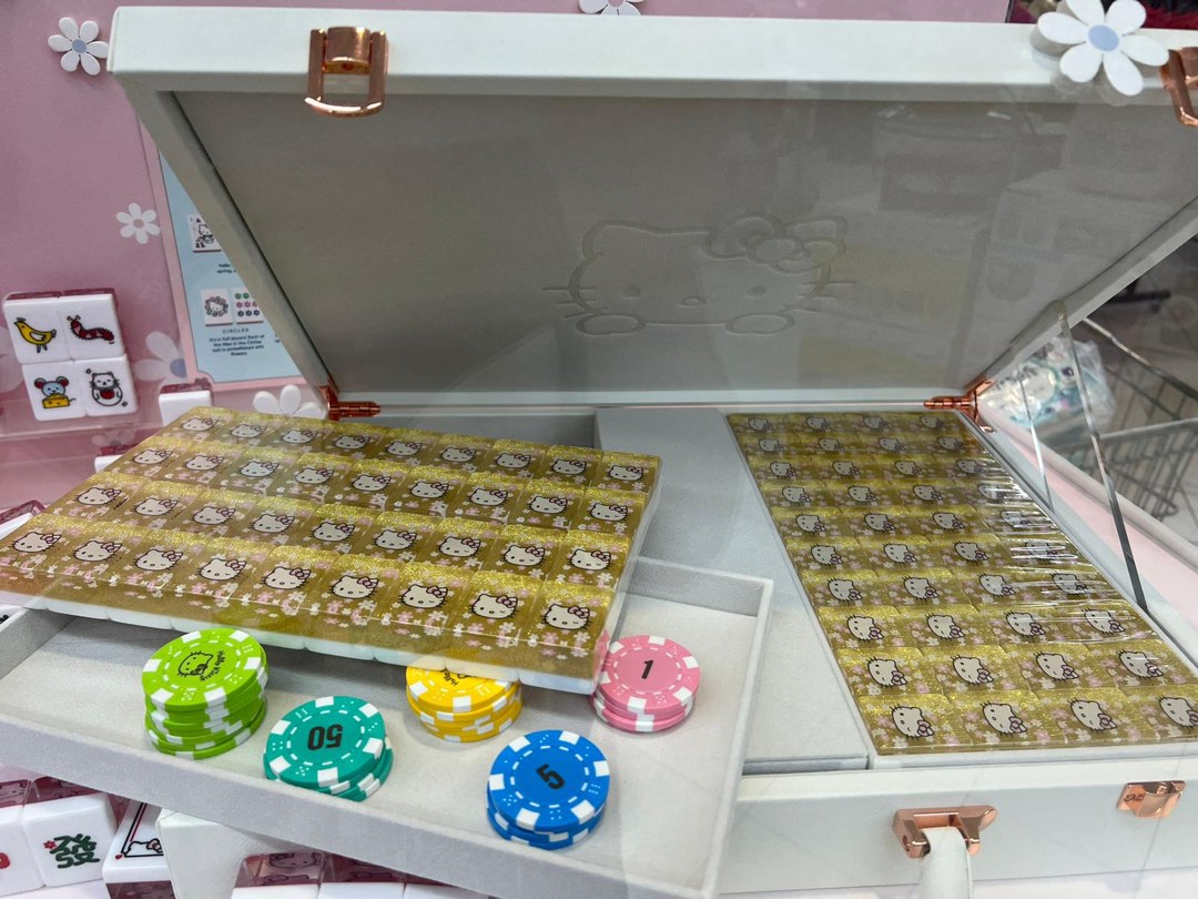 Hello Kitty NTUC mahjong tiles (gold), Hobbies & Toys, Memorabilia ...