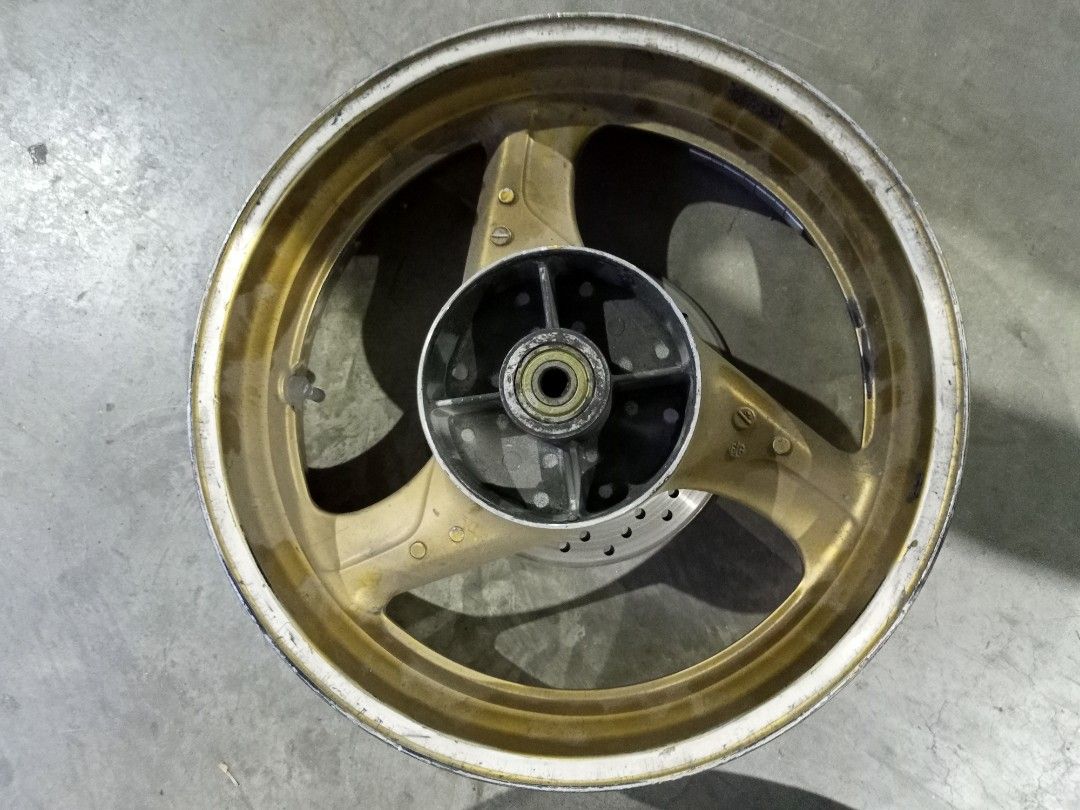 Honda cb400 VTEC rims, Motorcycles, Motorcycle Accessories on Carousell