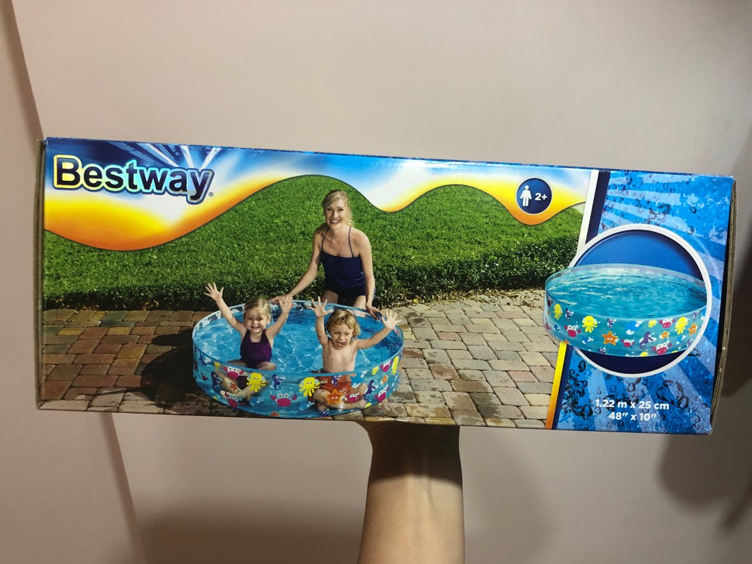 Inflatable swimming pool + pump, Hobbies & Toys, Toys & Games on Carousell