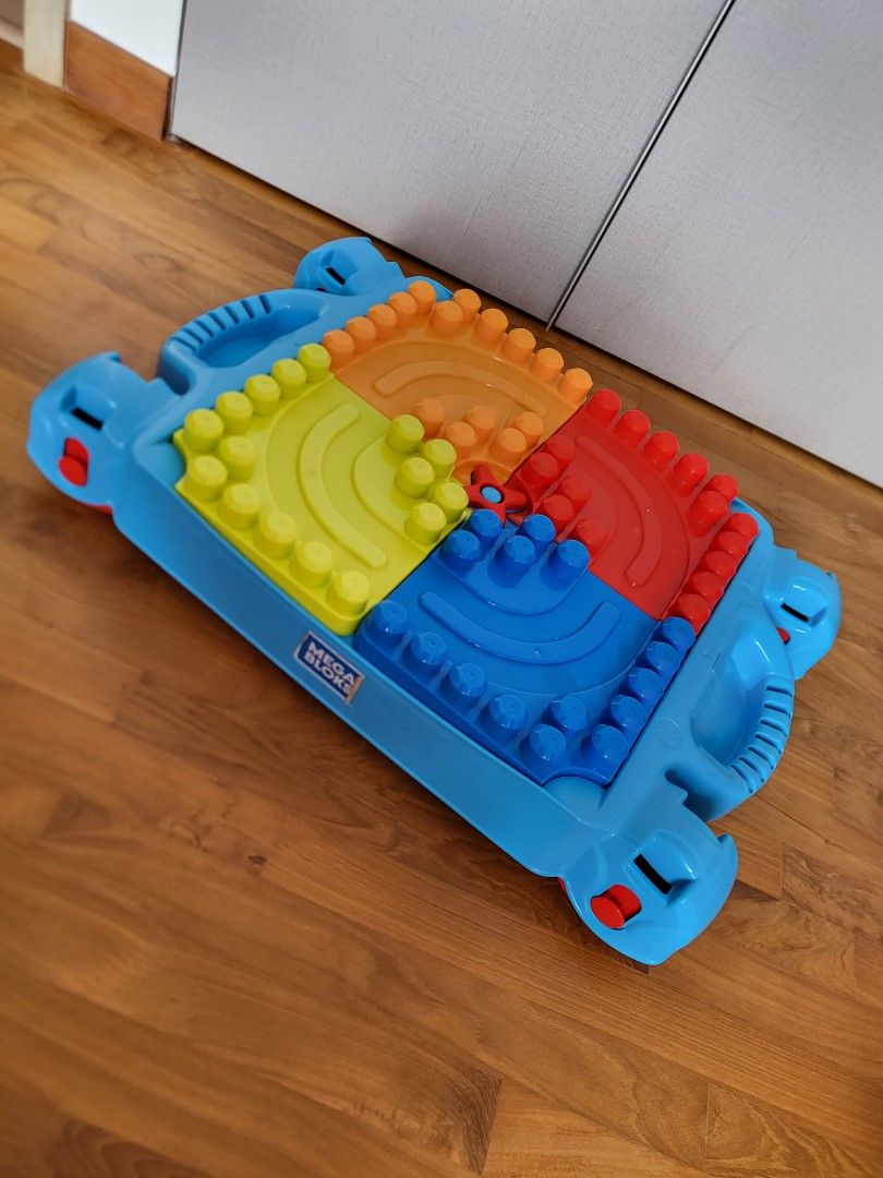 Mega Construx Build 'N Learn Table Building Set and Mega Bloks 60pcs ...