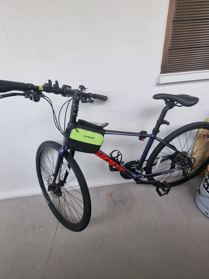 Giant Escape 2 Hybrid Bike, Sports Equipment, Bicycles & Parts ...
