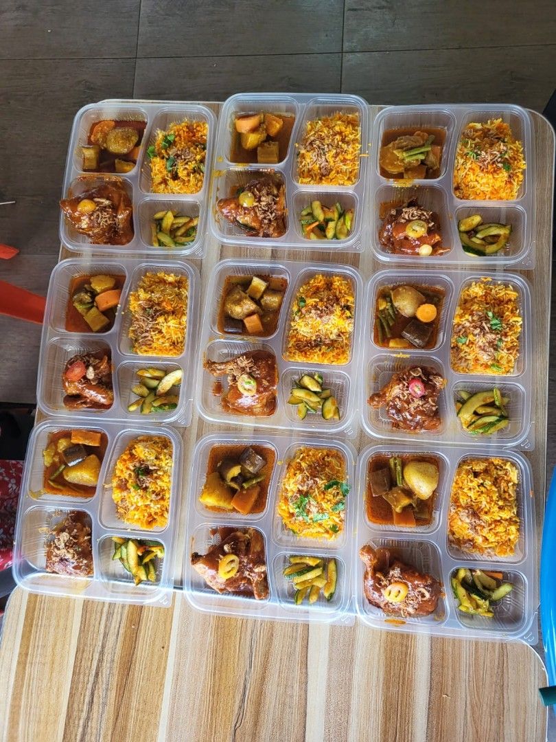 Muslim bento set, Food & Drinks, Packaged & Instant Food on Carousell