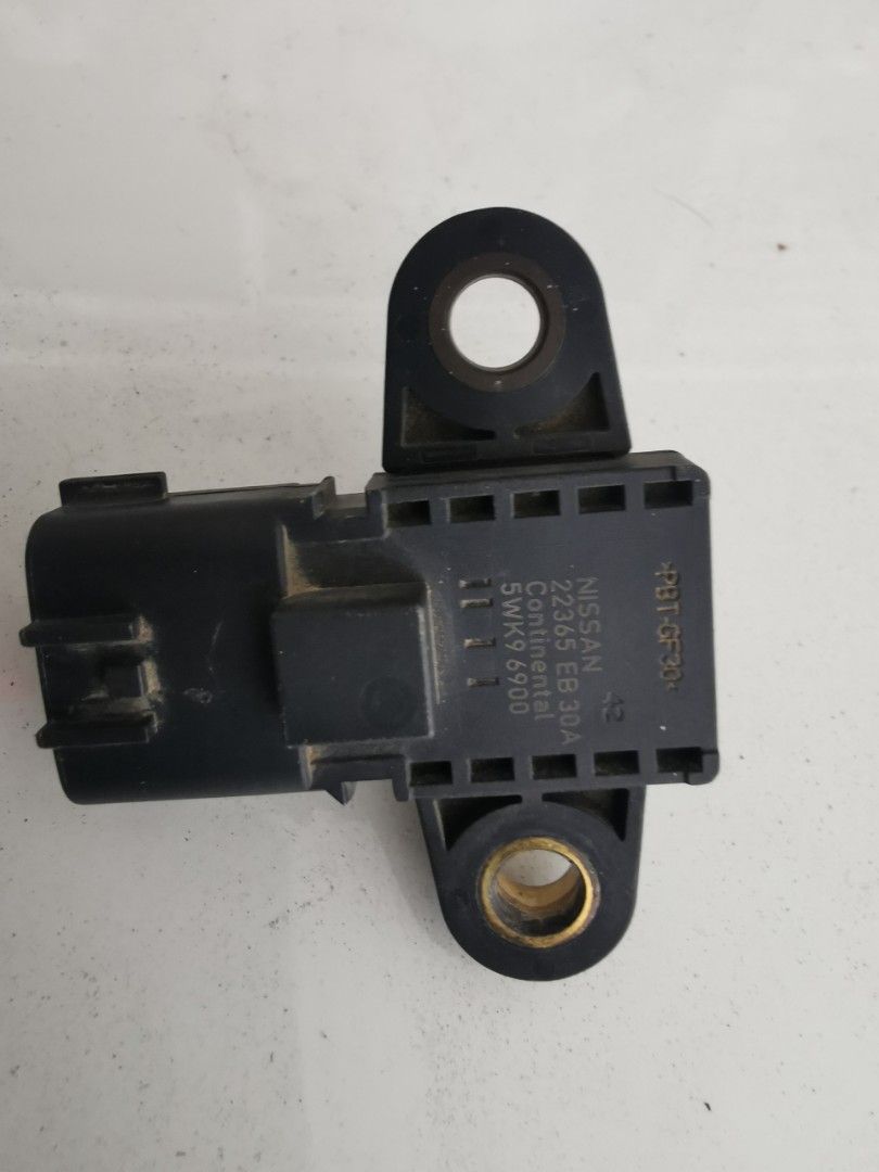 Navara Terra MAF Air Fuel picture sensor, Car Parts & Accessories ...