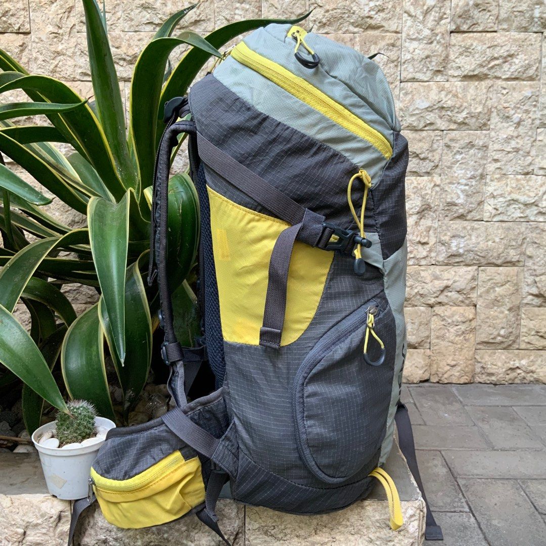 NEPA CALIX 32L BACKPACK, Fesyen Pria, Tas & Dompet , Ransel di Carousell