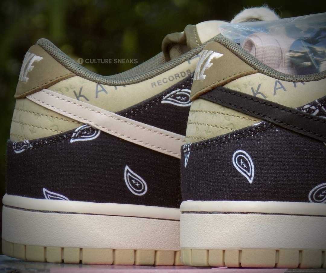 Nike Dunk Low Travis Scott, Men's Fashion, Footwear, Sneakers on Carousell