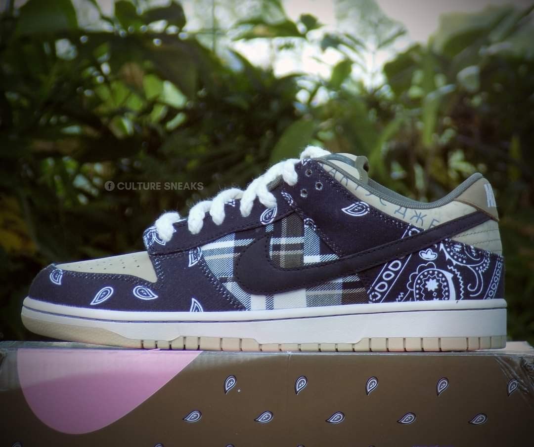 Nike Dunk Low Travis Scott, Men's Fashion, Footwear, Sneakers on Carousell