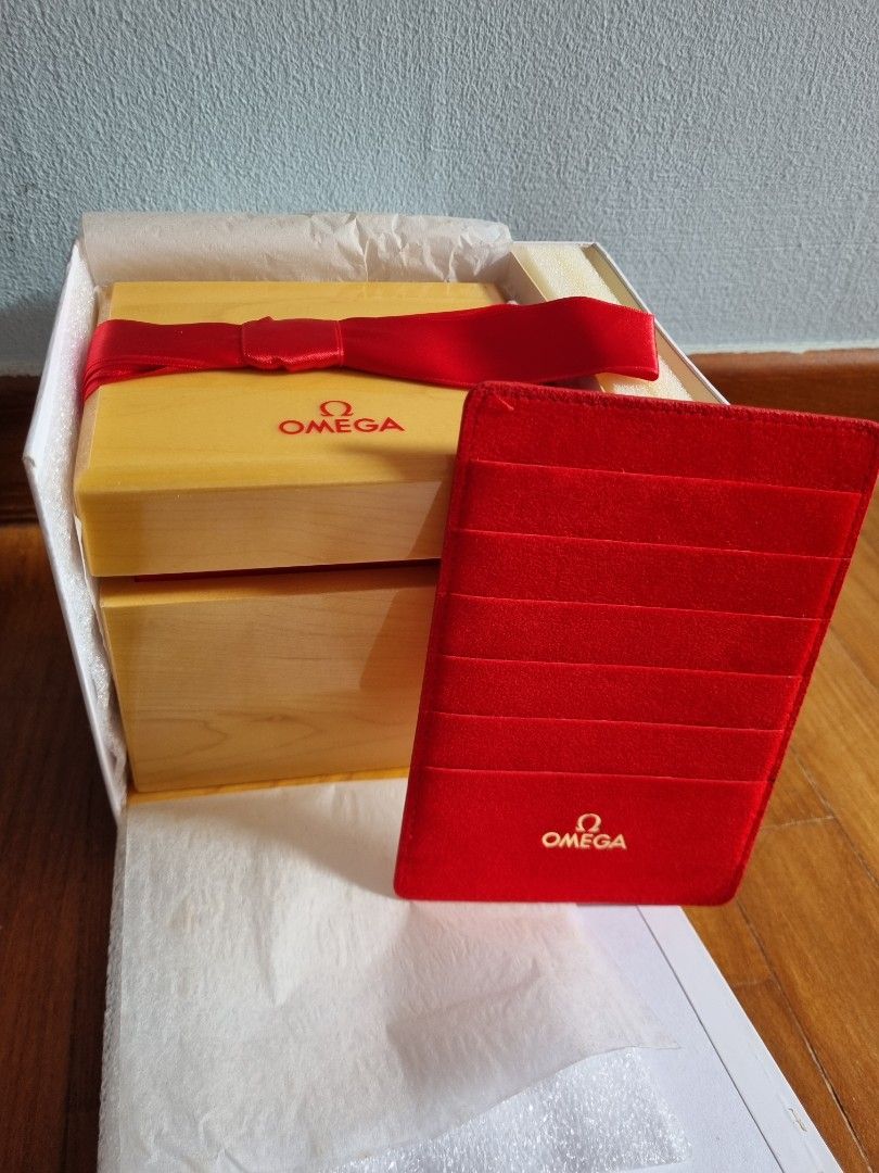 Omega watch box, Men's Fashion, Watches & Accessories, Watches on Carousell