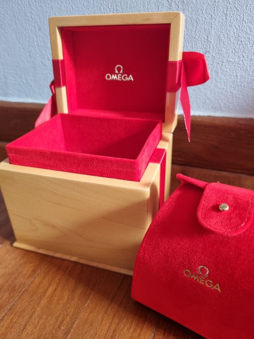 Omega watch box, Men's Fashion, Watches & Accessories, Watches on Carousell