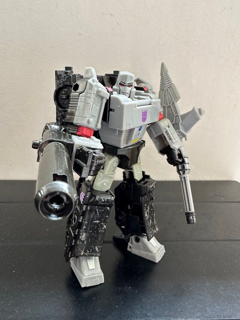 Original Transformer Megatron (WFC-E38), Hobbies & Toys, Toys & Games ...