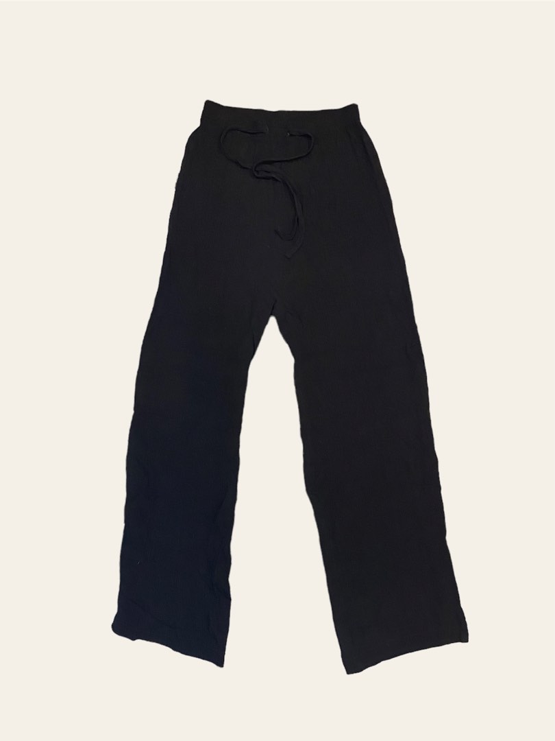 Pleated square pants, Women's Fashion, Bottoms, Other Bottoms on Carousell