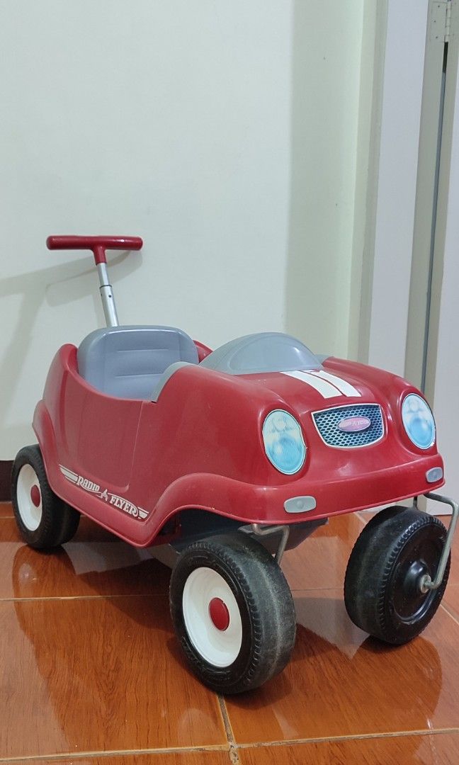 Radio Flyer Steer and Stroll Coupe Ride on Car, Hobbies & Toys, Toys ...