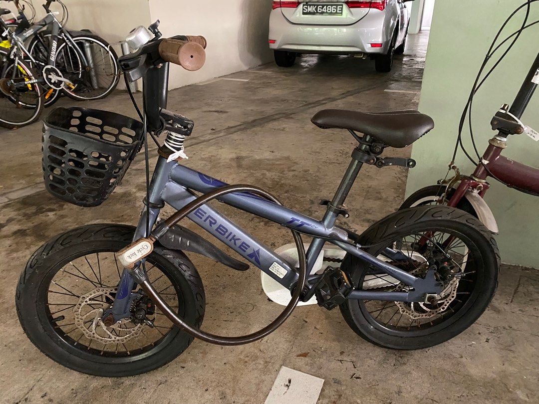 Rarely used kid’s 16” bicycle with training wheels, Sports Equipment, Bicycles & Parts, Bicycles ...