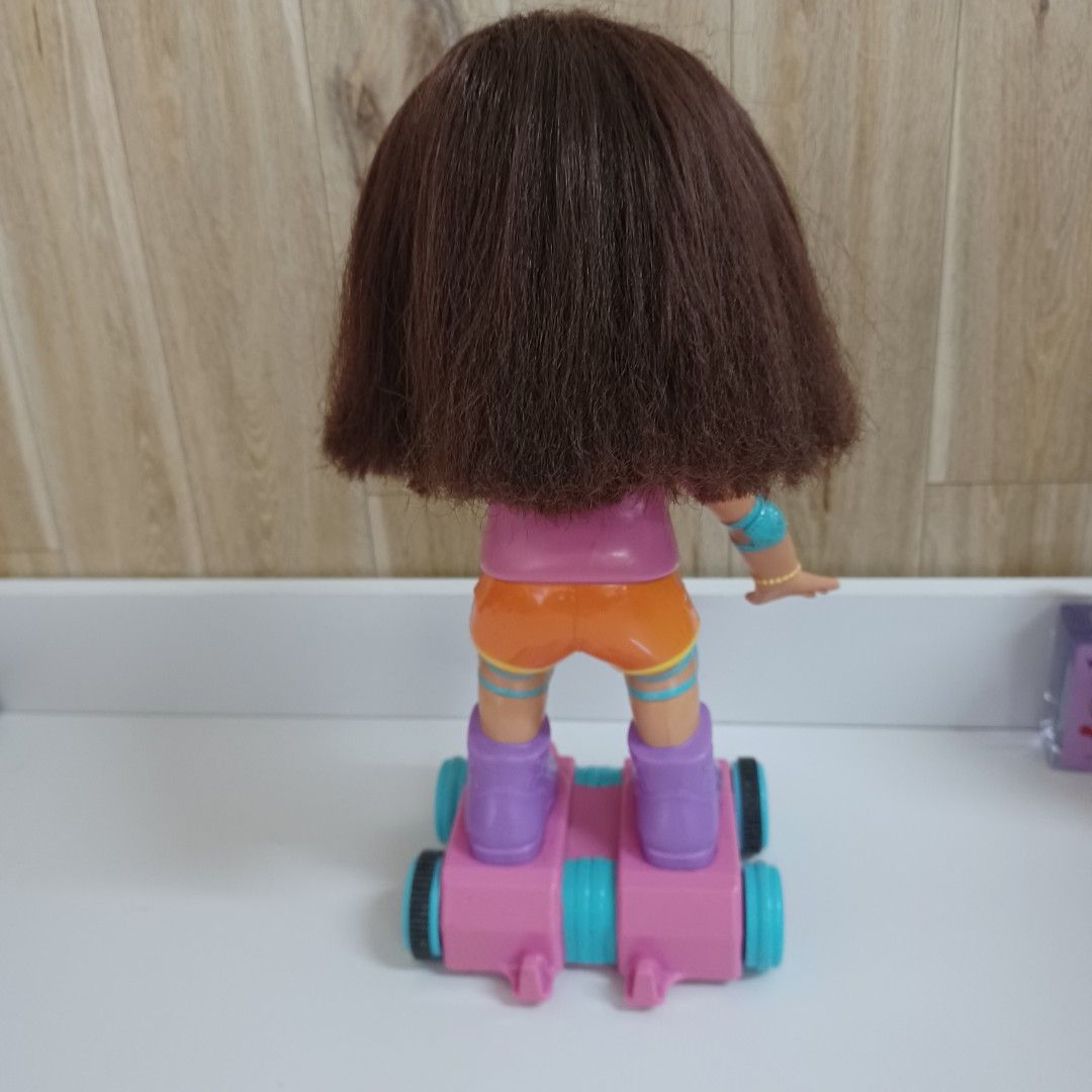 Skate & Spin Dora, Hobbies & Toys, Toys & Games on Carousell
