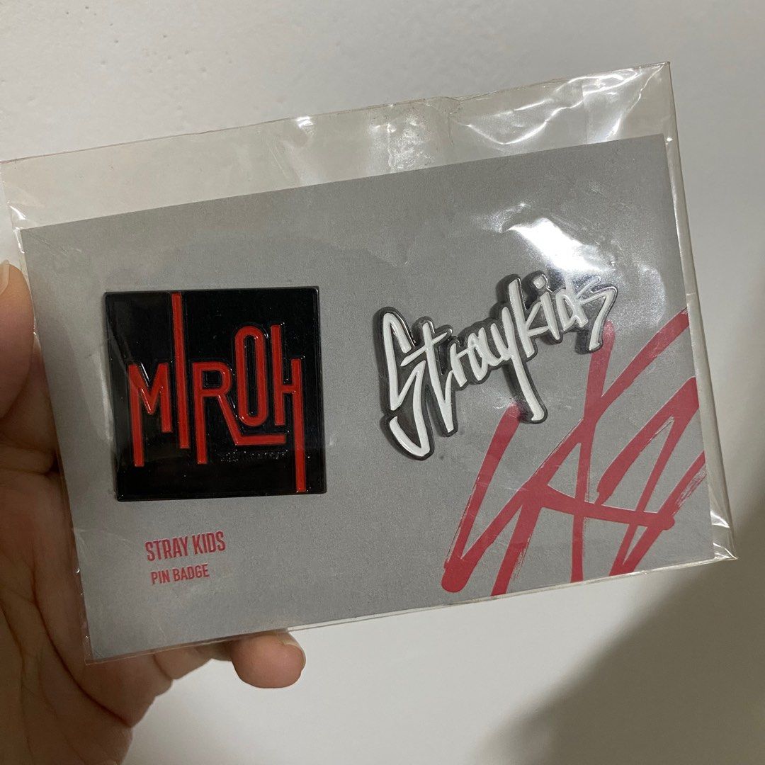 Stray Kids Miroh badge set, Hobbies & Toys, Memorabilia & Collectibles ...
