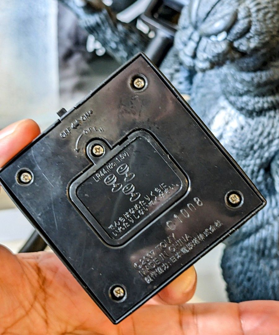 Takara Tomy Tokyo Tower Scale Model with Green Light Function, Hobbies ...