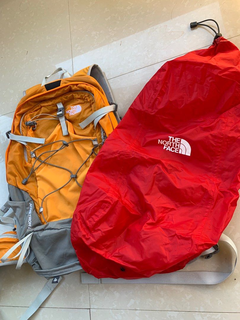 The North Face Angstrom 28 Backpack Vintage, Men's Fashion, Bags ...