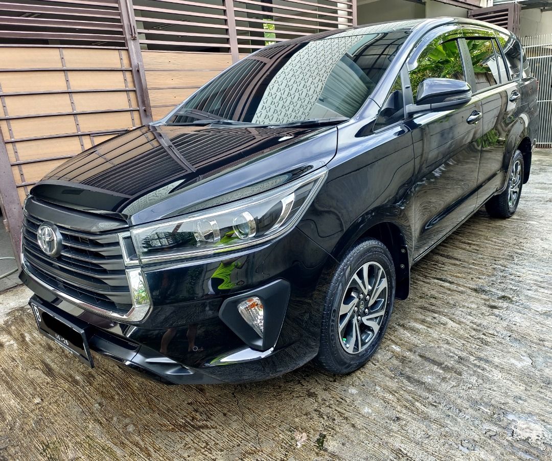 Toyota Innova 2.4 V AT Matic Diesel 2021 / 2022 Hitam Black, Mobil ...