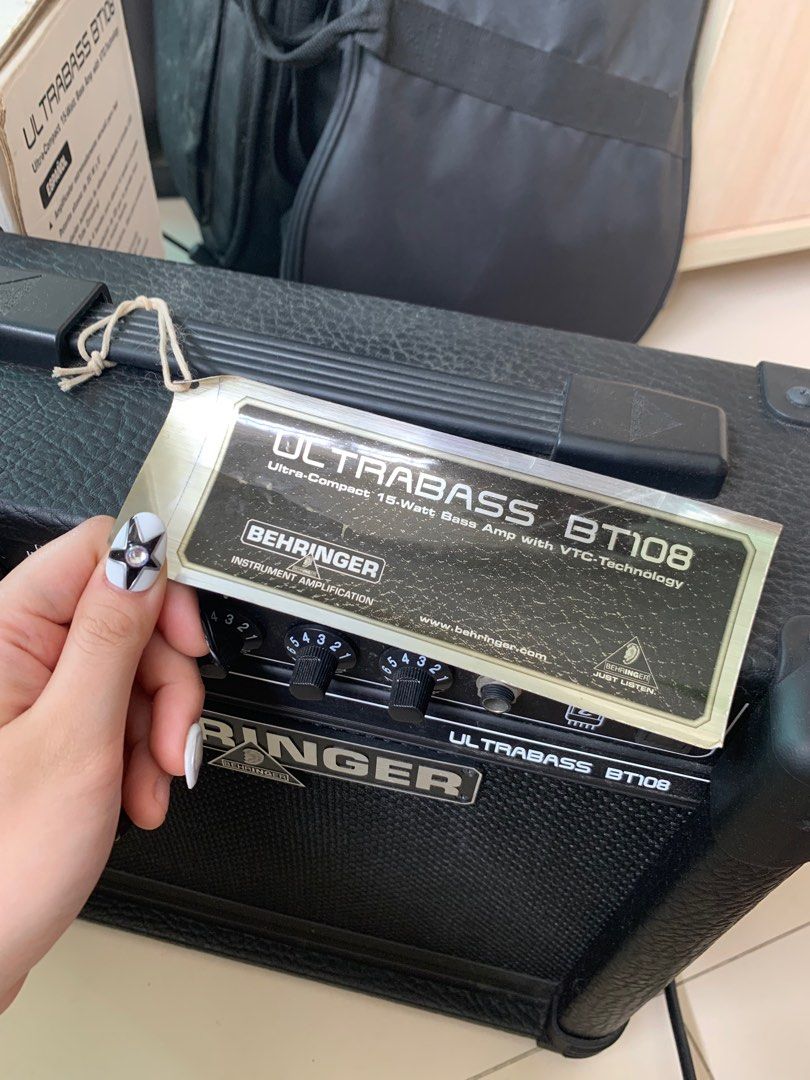 ULTRABASS BT108 Ultra-Compact 15-Watt Bass Amp with VTC-Technology ...