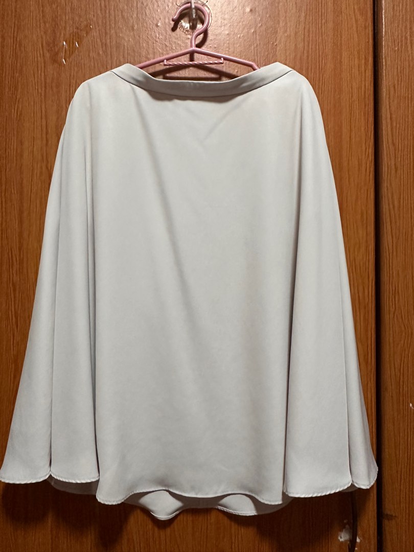 Uniqlo balloon skirt off white, Women's Fashion, Bottoms, Skirts on ...