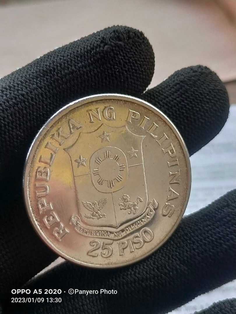 25 piso bsp, big silver coin, Hobbies & Toys, Memorabilia ...