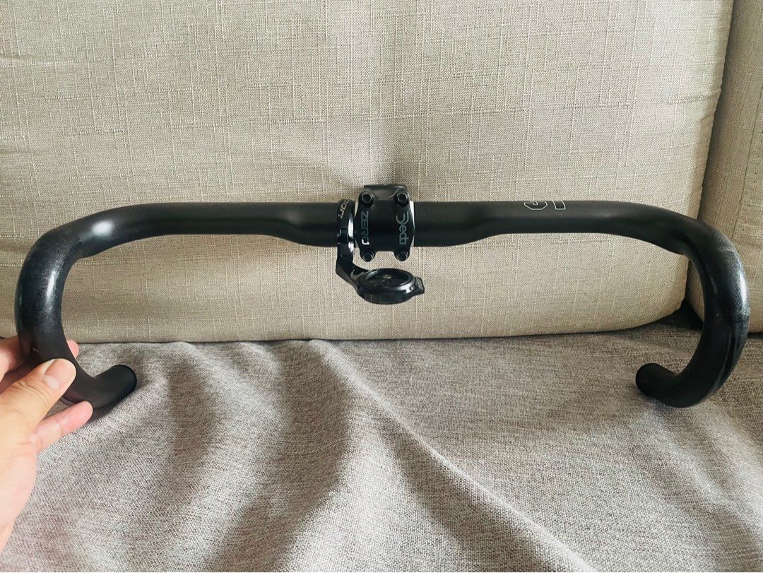 3T Ergonova Team Stealth carbon drop bar with Deda zero stem and moon ...