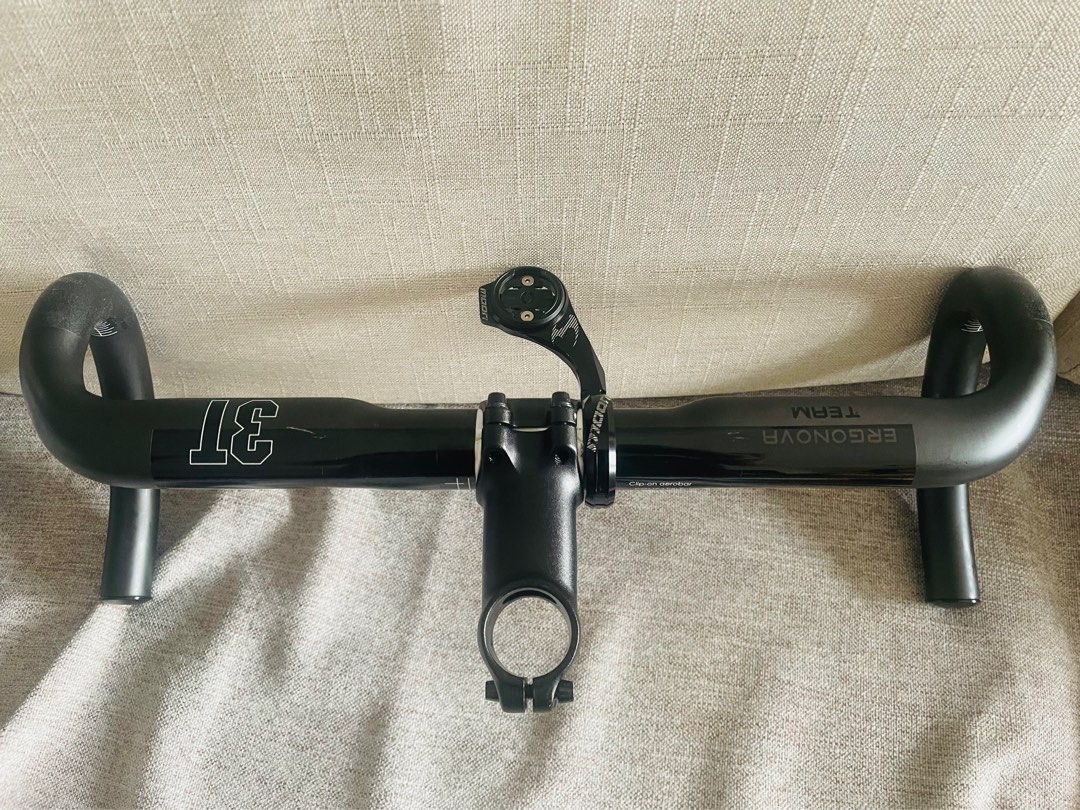 3T Ergonova Team Stealth carbon drop bar with Deda zero stem and moon ...