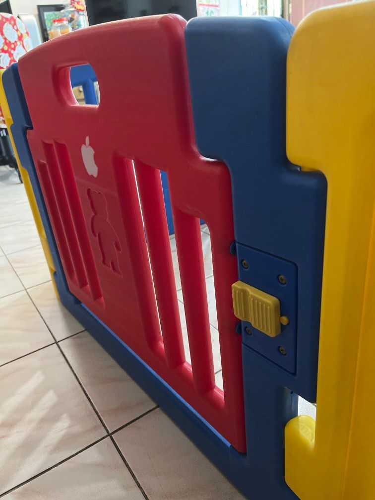 8 panel play yard, Babies & Kids, Infant Playtime on Carousell