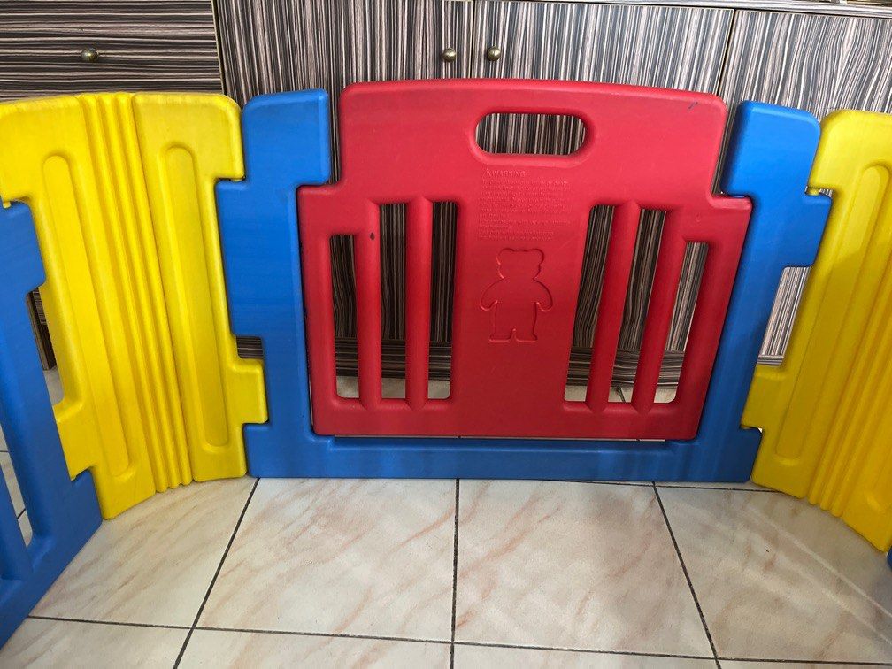 8 panel play yard, Babies & Kids, Infant Playtime on Carousell