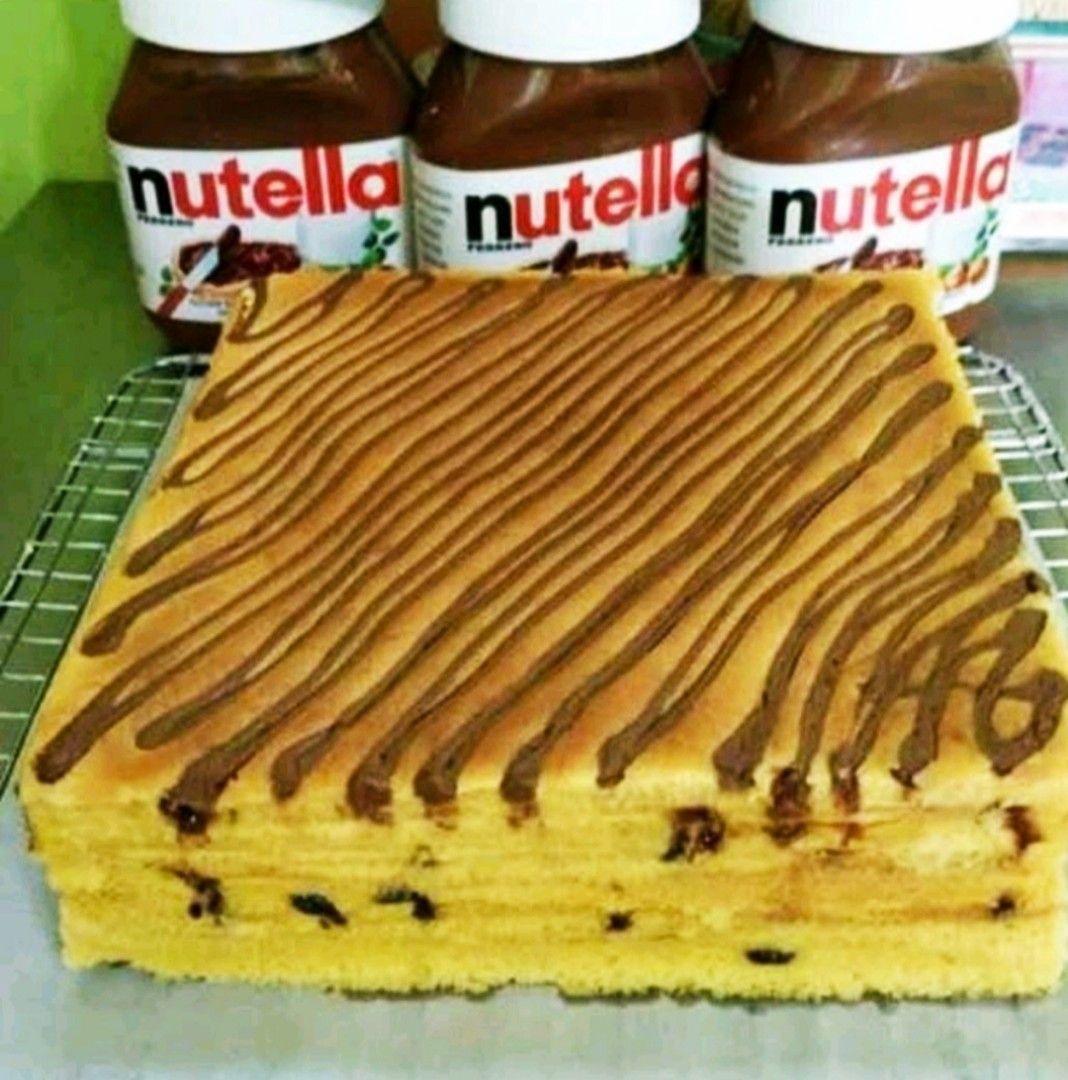 Alya Kueh Lapis Batam Layer Cake for CNY Hari Raya, Food & Drinks ...