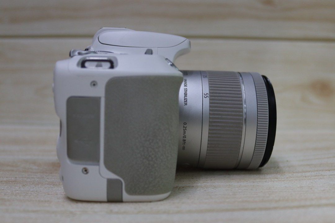 Canon 200D White, Photography, Cameras on Carousell