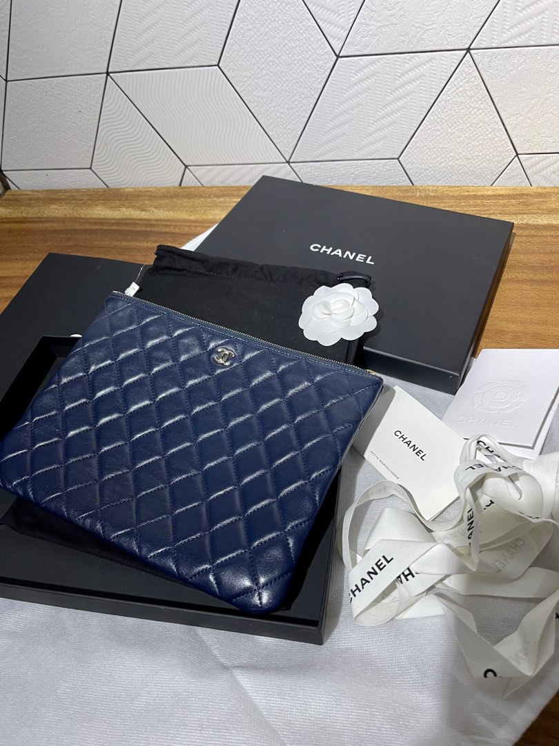 Chanel clutch o case, Luxury, Bags & Wallets on Carousell