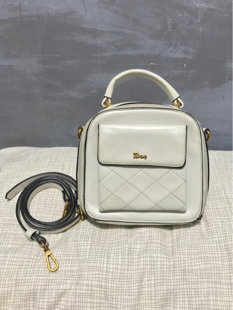 DUSTO Leather Sling Bag, Luxury, Bags & Wallets on Carousell