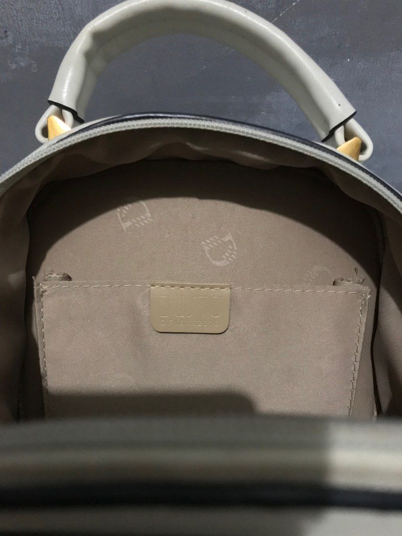 DUSTO Leather Sling Bag, Luxury, Bags & Wallets on Carousell