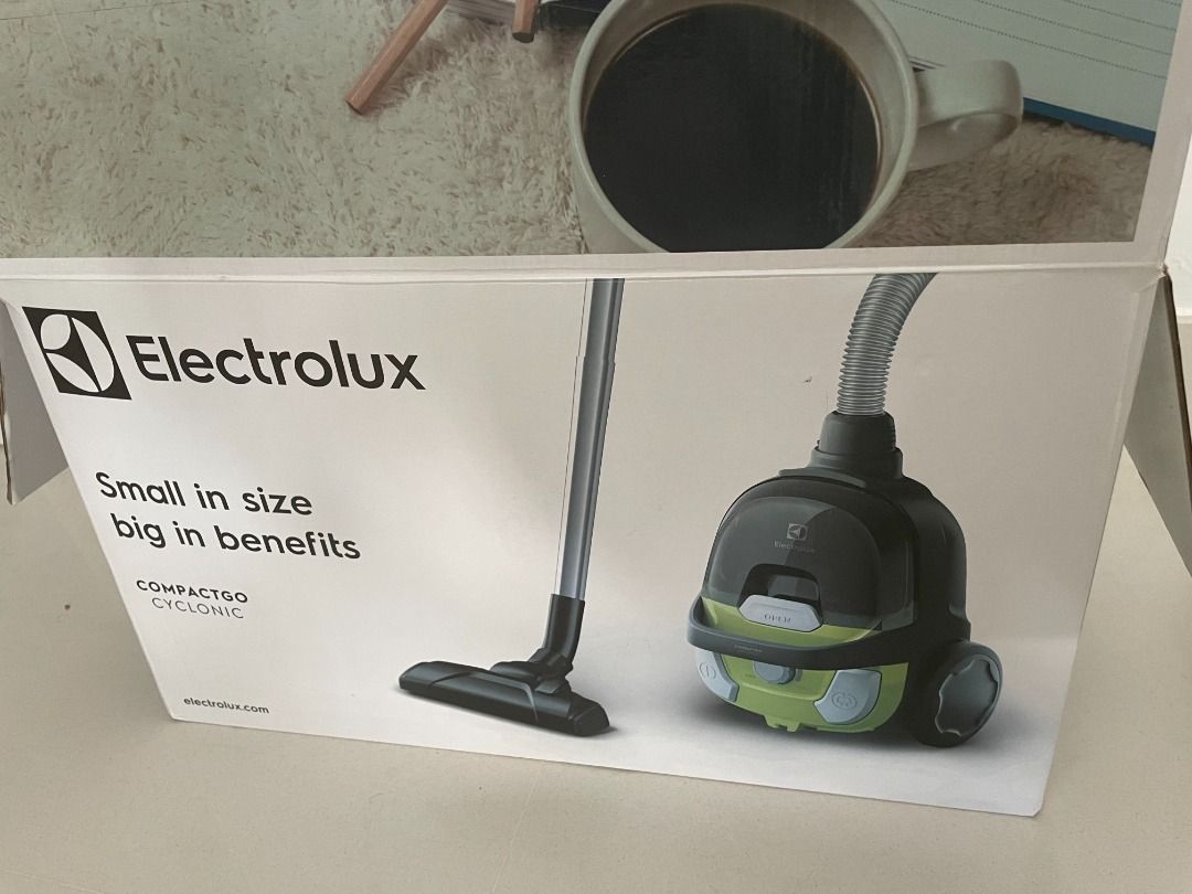 ELECTROLUX VAC BAGLESS Z-1231, TV & Home Appliances, Vacuum Cleaner ...