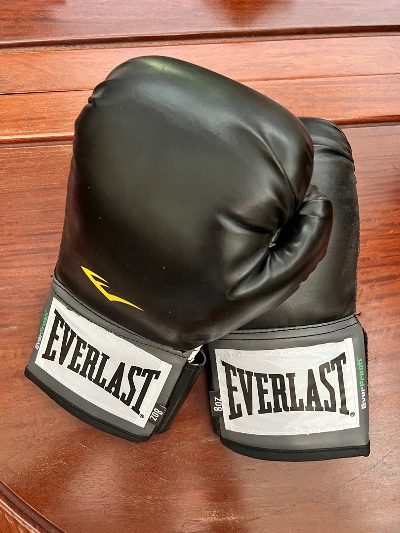 EVERLAST Pro Style Training Gloves 8oz with free brand new wraps ...