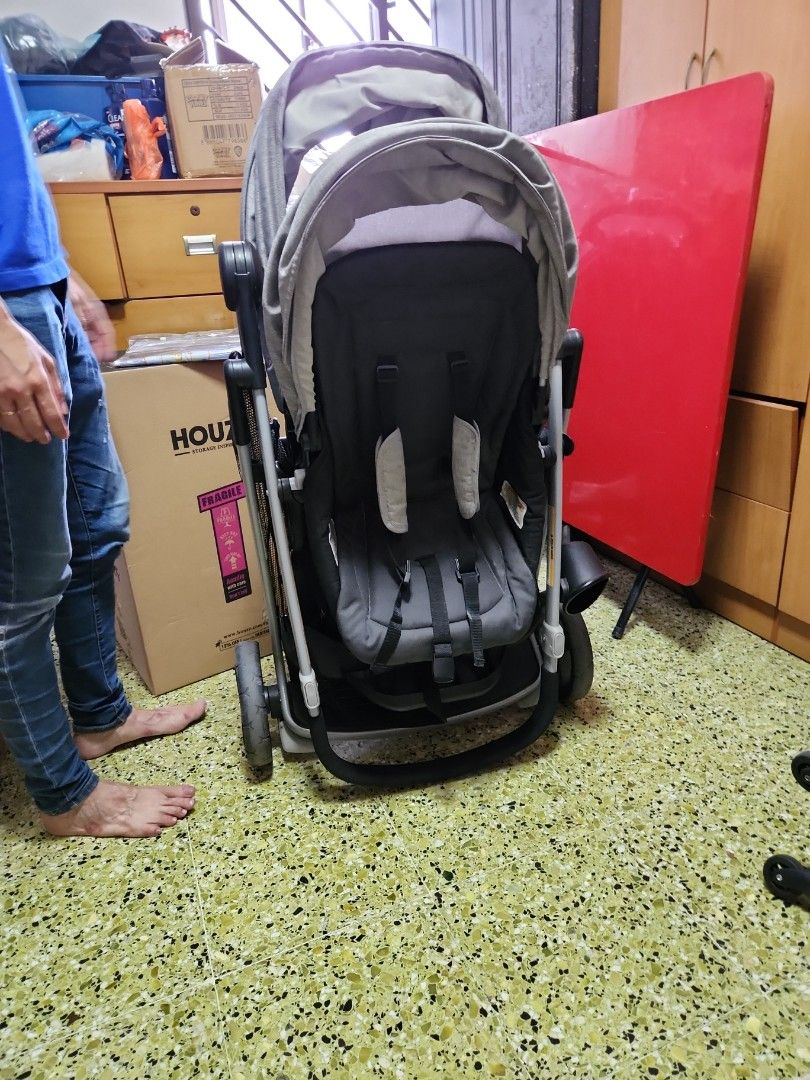Graco Twin/Dual Pram, Babies & Kids, Going Out, Strollers on Carousell