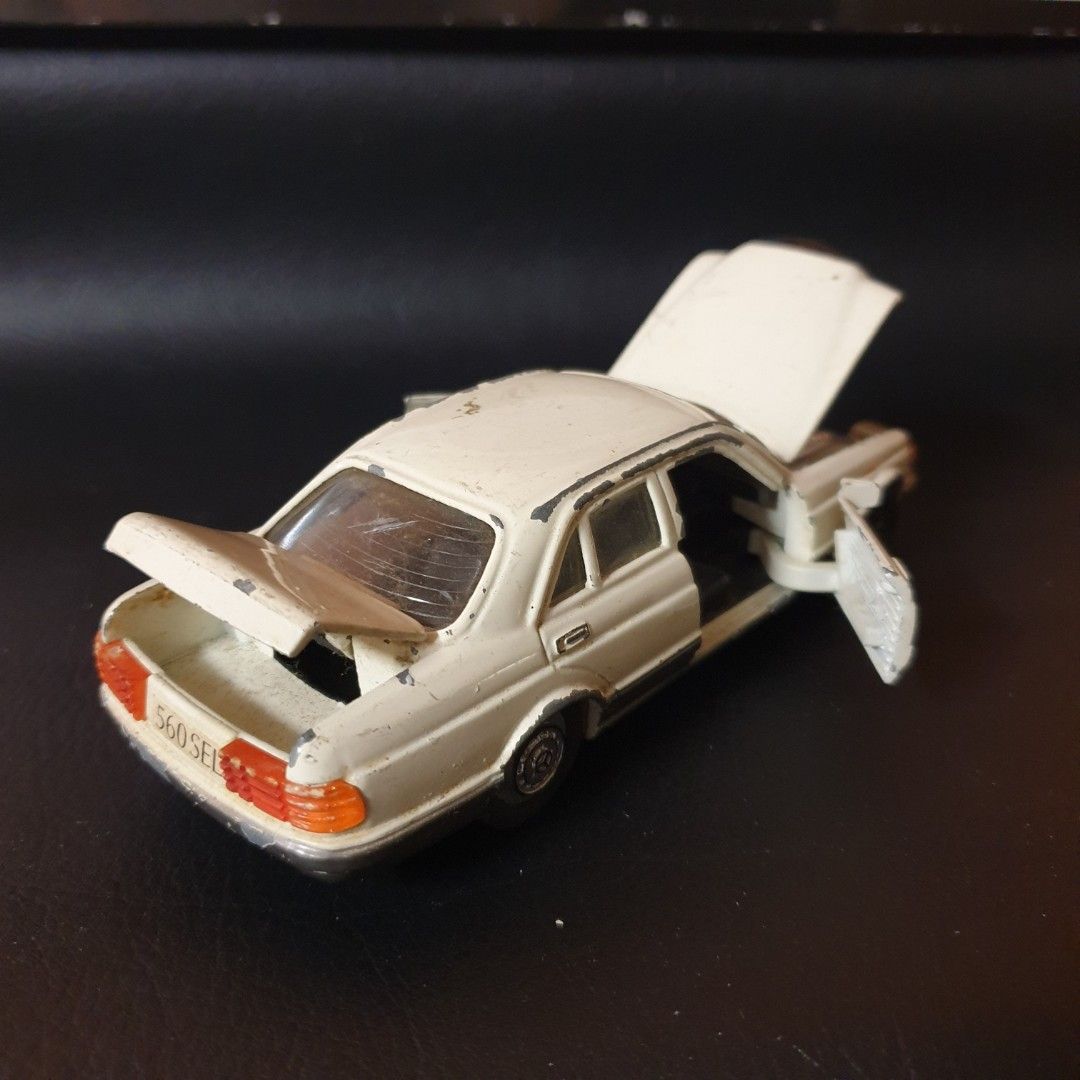 Graveyard Mercedes Benz 560SEL Scale 1/40, Hobbies & Toys, Toys & Games ...