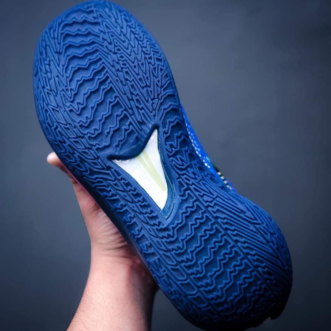 GT CUT BLUE VOID SIREN RED, Men's Fashion, Footwear, Sneakers on Carousell