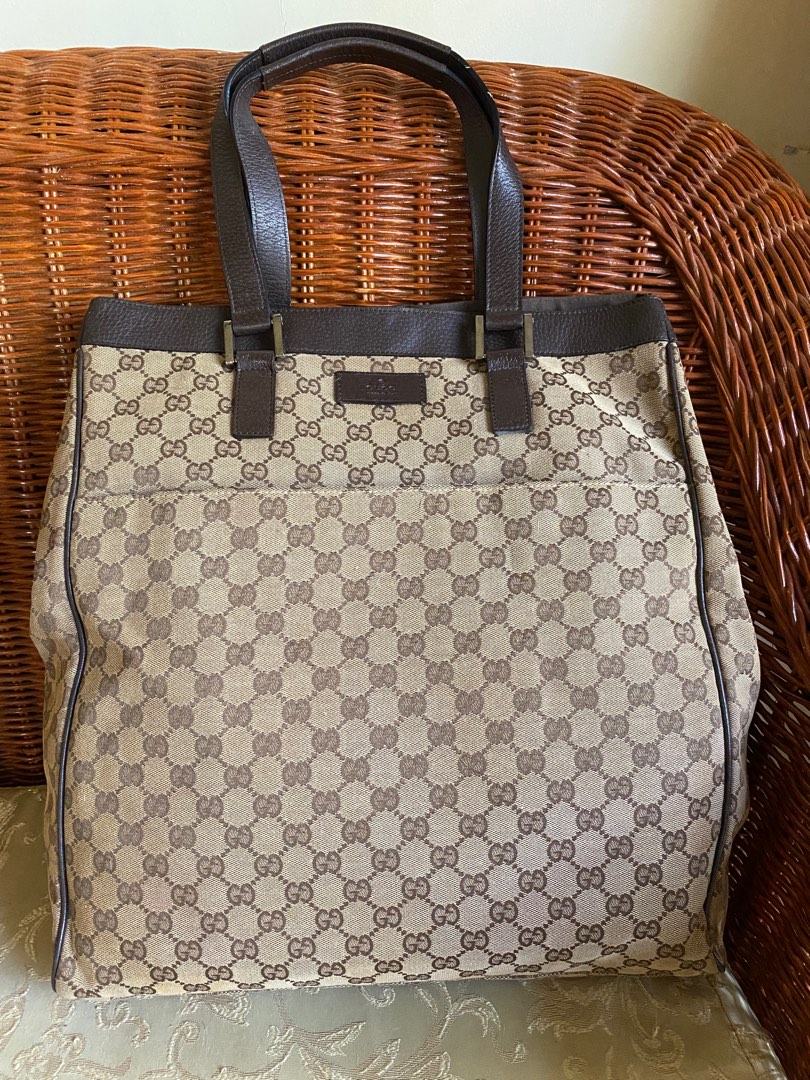 GUCCI LARGE MONOGRAM CANVAS BAG, Luxury, Bags & Wallets on Carousell