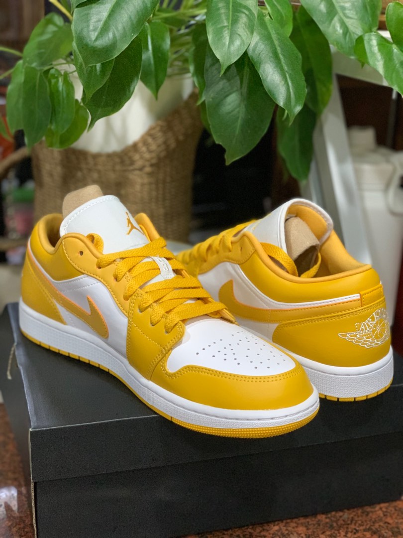 Jordan 1 Low Pollen, Men's Fashion, Footwear, Sneakers on Carousell