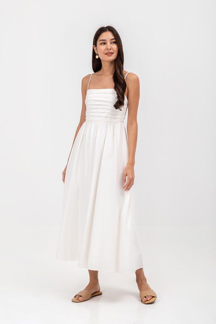 Kieva pleated cheat maxi dress, Women's Fashion, Dresses & Sets ...